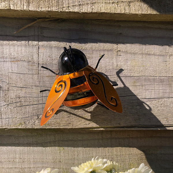 Buy Small Metal Bee Garden Ornament | Bedwen Plants